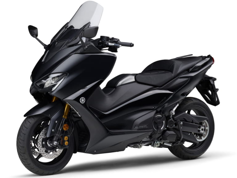 スポーツ度MAX！ ヤマハ新型「TMAX560 TECH MAX ABS」「TMAX560 ABS」が登場 | WEBヤングマシン｜最新バイク情報