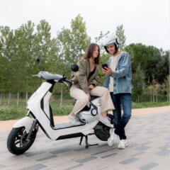 [写真] 23YM HONDA EM1 e: │ 30万円切りでさらに補助金10万円超ってマジ?! ホンダの電動原付バイク「EM1 e:」欧州初のEV投入、日本でも間もなく発表か│WEBヤング ...