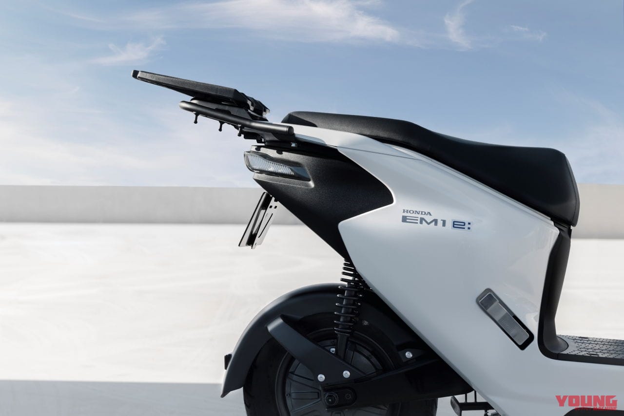 [画像 No.27/81] 30万円切りでさらに補助金10万円超ってマジ?! ホンダの電動原付バイク「EM1 e:」欧州初のEV投入、日本でも間もなく発表か│WEBヤングマシン｜新車バイクニュース