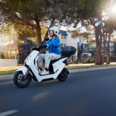 [写真] 23YM HONDA EM1 e: │ 30万円切りでさらに補助金10万円超ってマジ?! ホンダの電動原付バイク「EM1 e:」欧州初のEV投入、日本でも間もなく発表か│WEBヤング ...