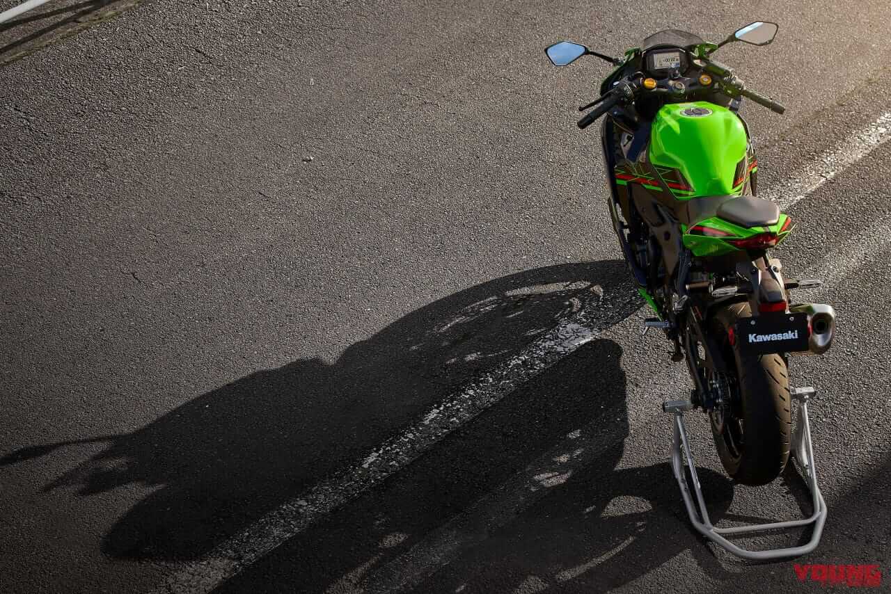 [写真] 24ZX400S_GN1ILBA00D_C │ ラムエア80馬力!! カワサキ「Ninja ZX-4R SE」「Ninja ZX ...